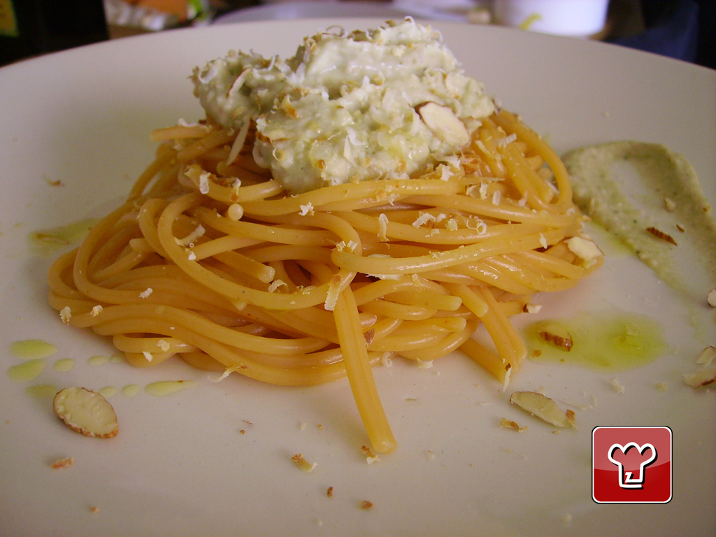 Receta Espaguetis rojos con salsa de crema de berenjena | Recetas de ...